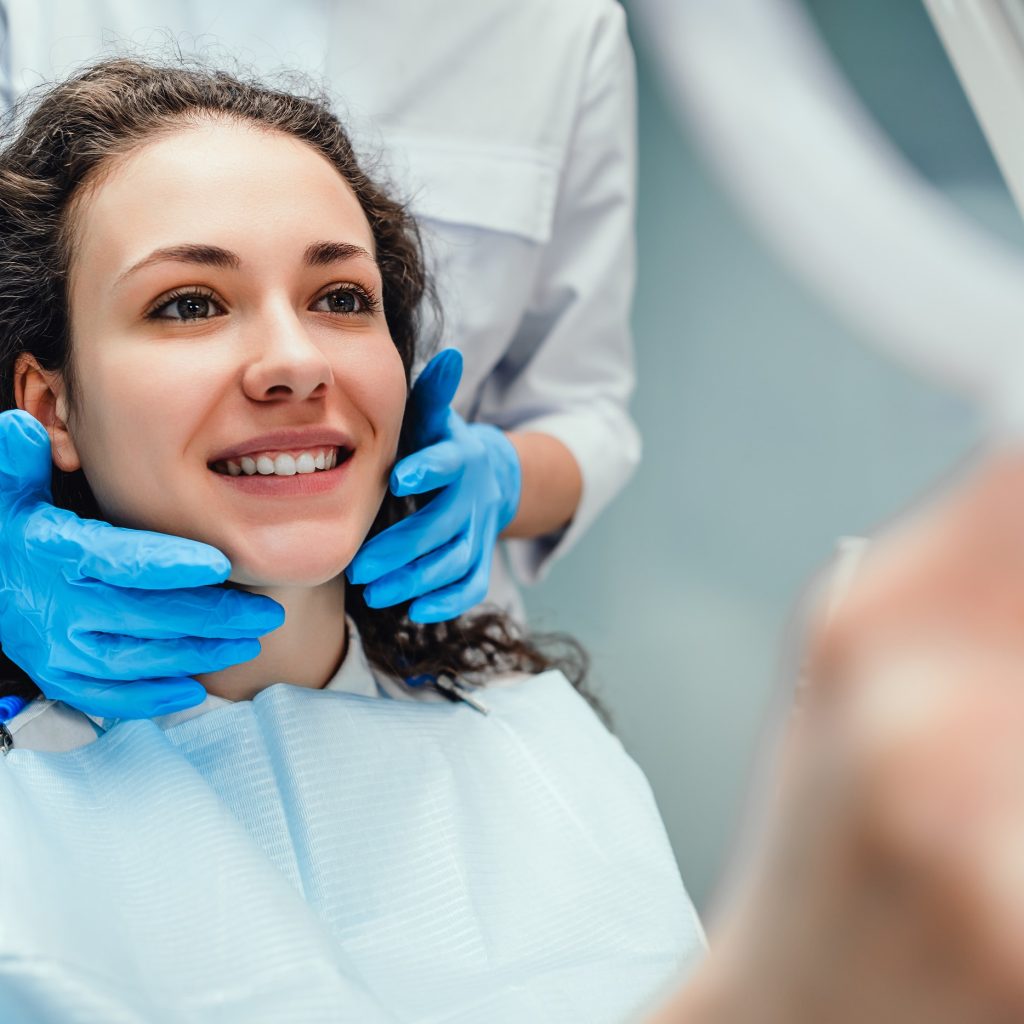 Wisdom Teeth Removal: The Pros and Cons